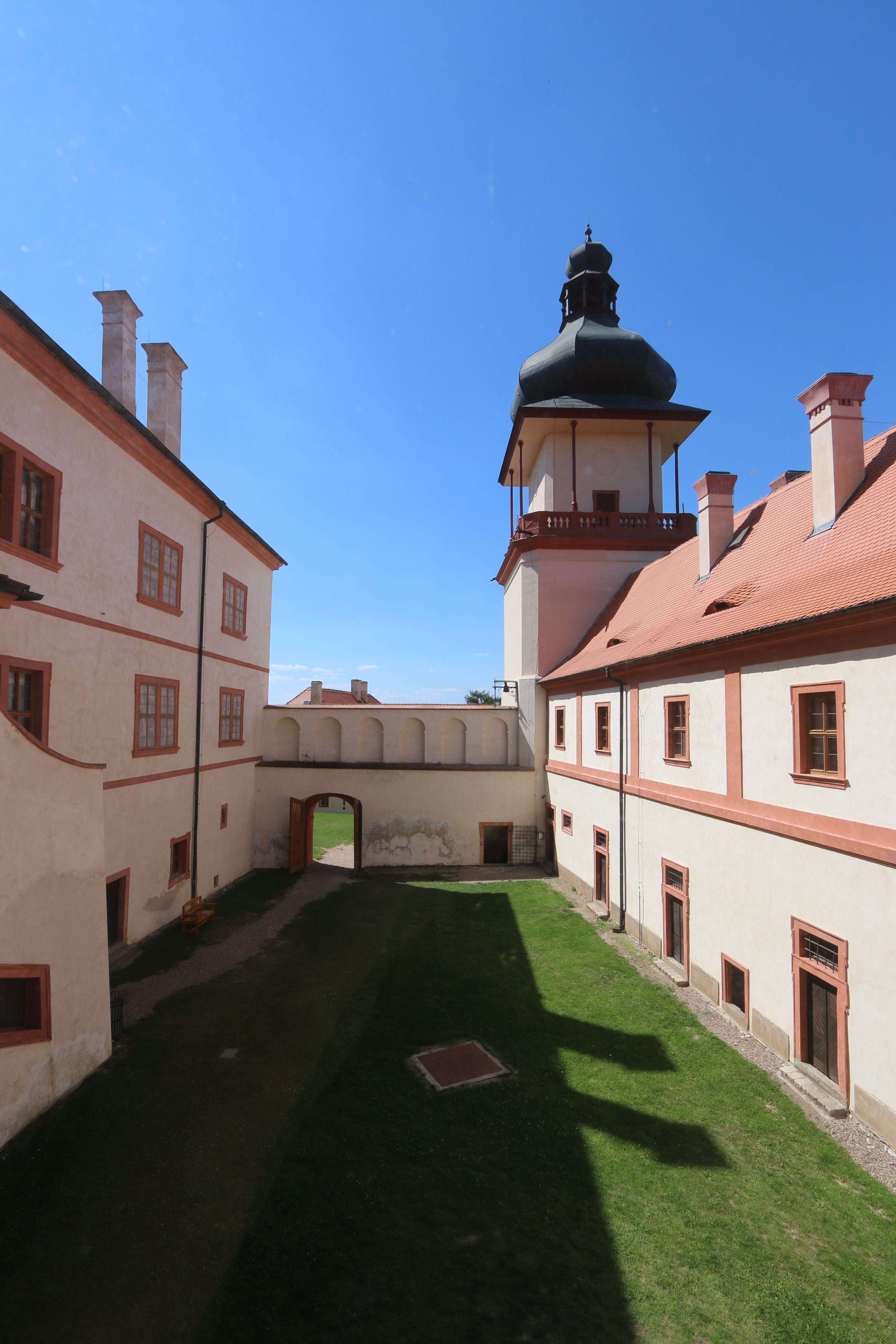 Záchrana zámku Nový Hrad v Jimlíně